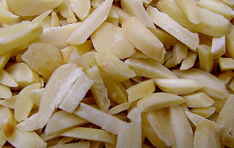 Gestiftelte Mandeln – Koenig Backmittel GmbH & Co.KG